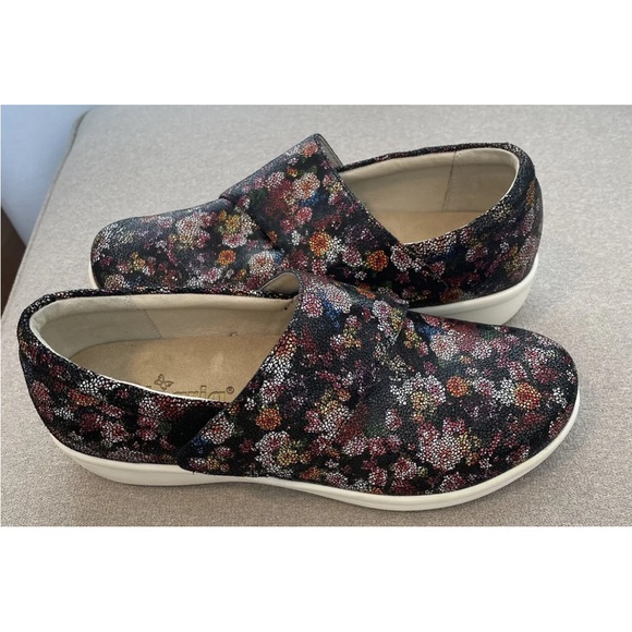 Alegria | Shoes | Traq Alegria Qin Womens Smart Walking Shoes Garland ...